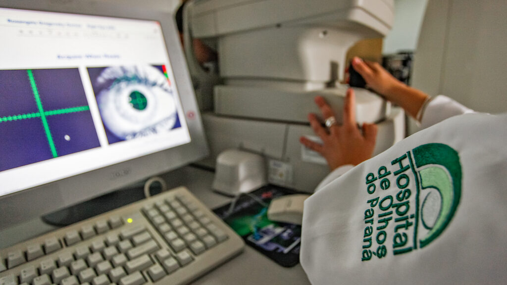 Microscopia Especular de Córnea: Como este exame é feito? - Hospital de ...